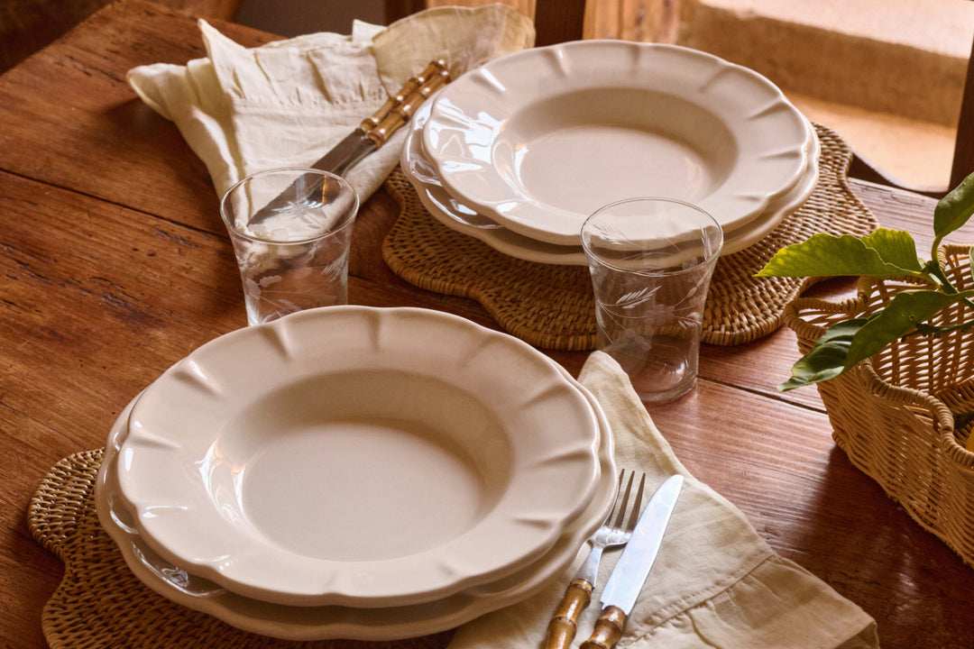 Deep plates – Pick a Poppy